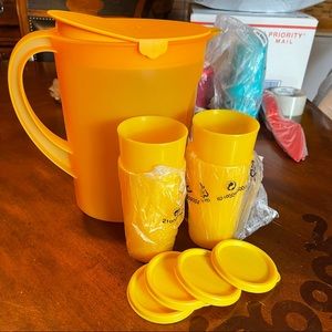 Tupperware | Dining | Tupperware Pitcher And Tumblers Set | Poshmark